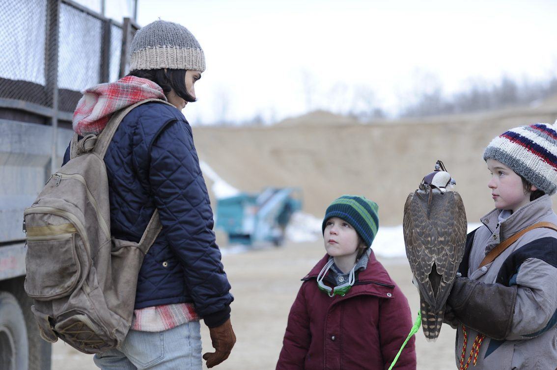 Veja as primeiras imagens de ALOFT, com Jennifer Connelly e Cillian ...