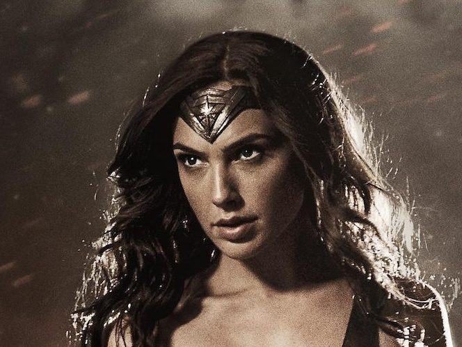 gal-gadot-s-wonder-woman-costume-breakdown-3c0001ce-f213-4af0-bc95 ...