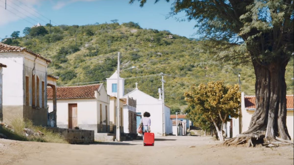 Bacurau | Premiado em Cannes, filme de Kléber Mendonça Filho ganha novo ...