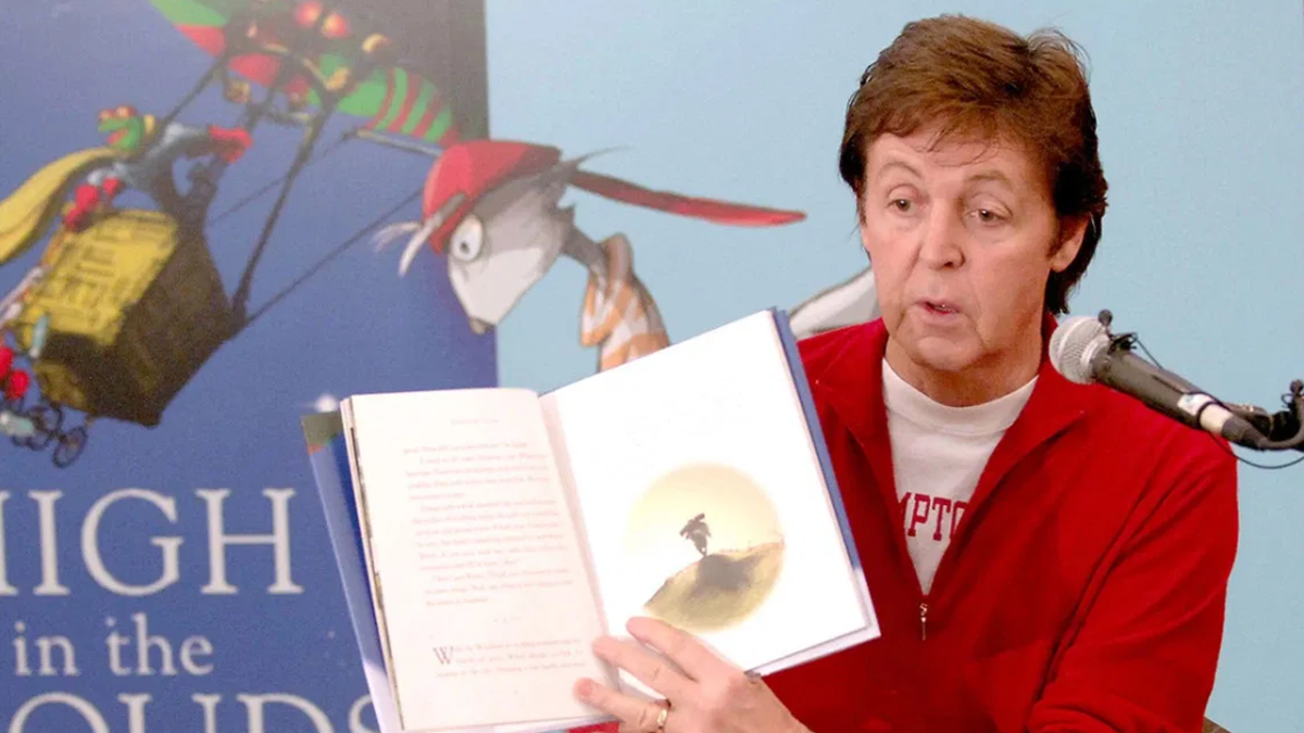 High In The Clouds | Livro de Paul McCartney será adaptado como filme ...